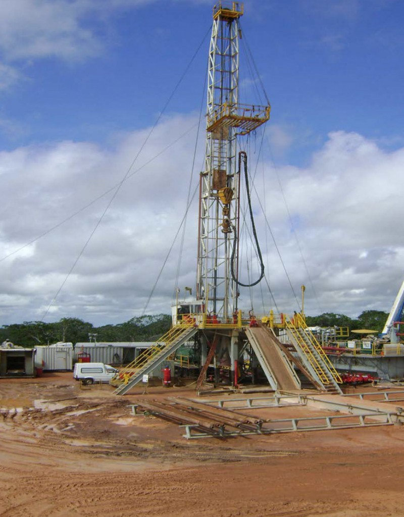 Great Holdings » RIG OIL 122 – 550 HP Carrier Mounted Drilling Rig